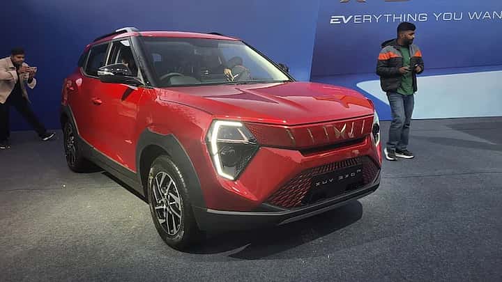 Mahindra launches high-end XUV 3XO EV from Rs 13.9 lakh onwards: Check ...