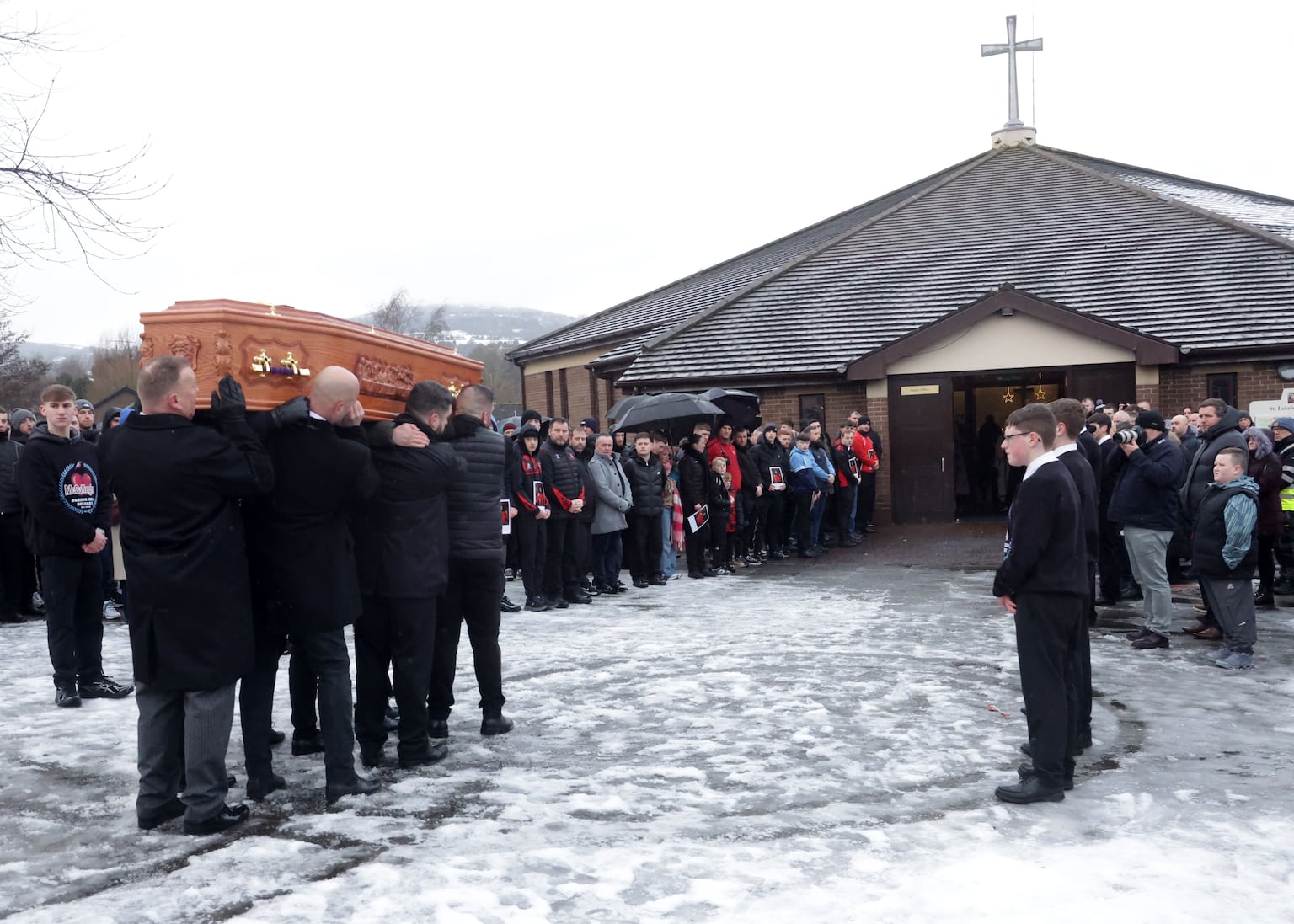 Beloved Belfast boxer remembered as 'gentle giant' who 'lifted any room ...