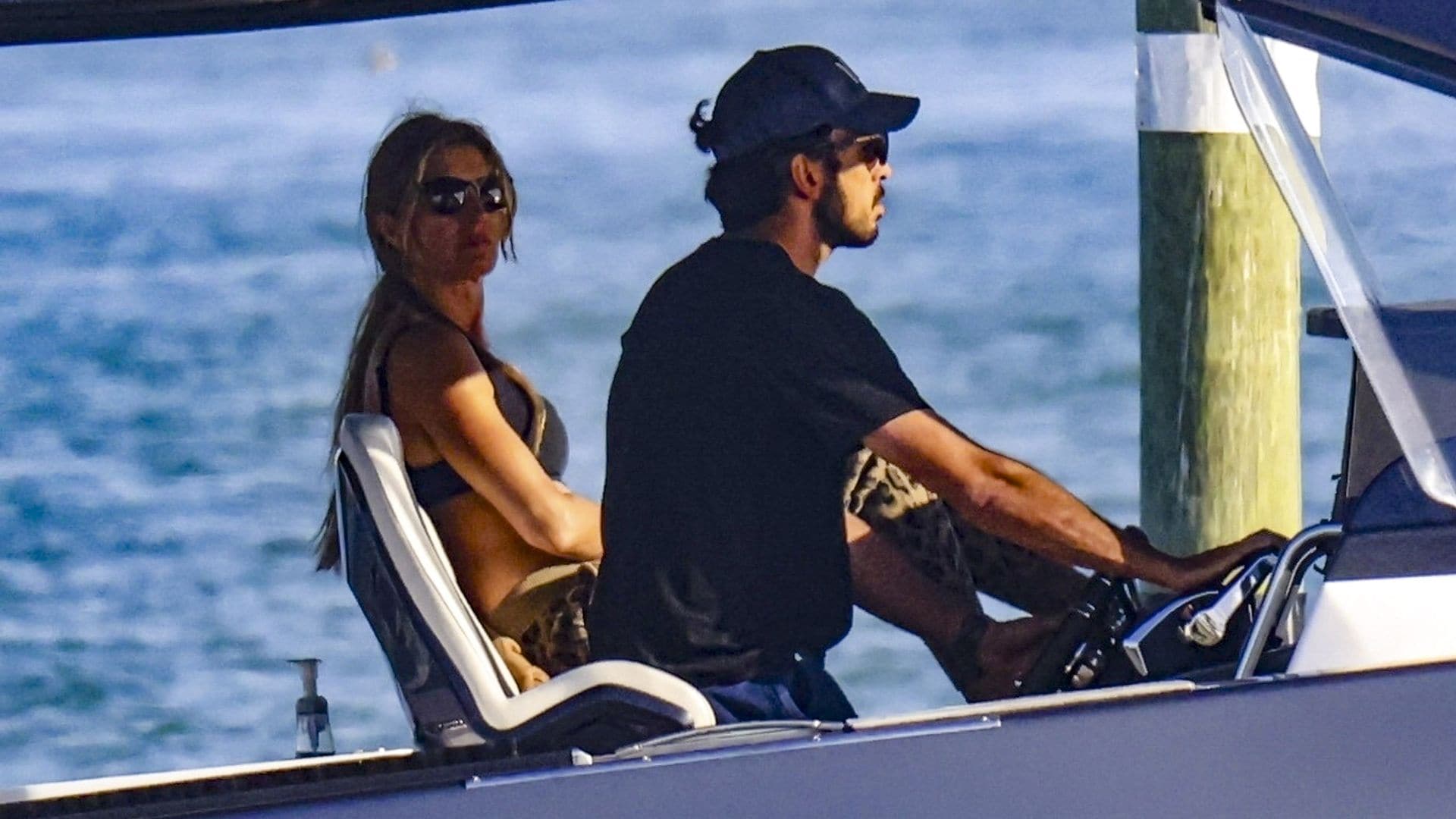 Gisele Bündchen y Joaquim Valente reaparecen en un paseo en bote tras ...