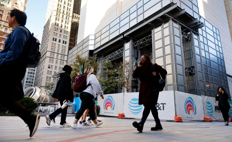 Not 'super excited': Downtown Dallas mulls future as AT&T preps for ...