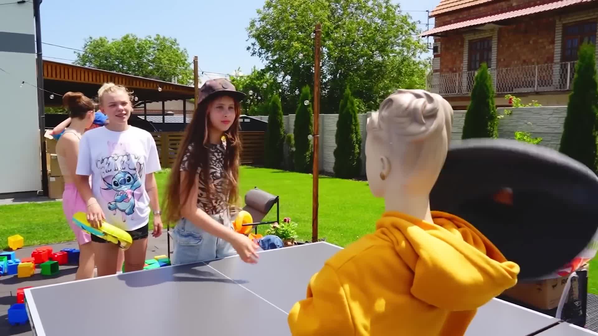 Tour extrêmement haute!🚀 Qui va construire la tour LEGO la plus haute?😱 ...