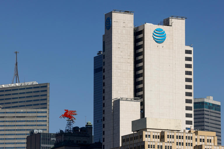 Not 'super excited': Downtown Dallas mulls future as AT&T preps for ...