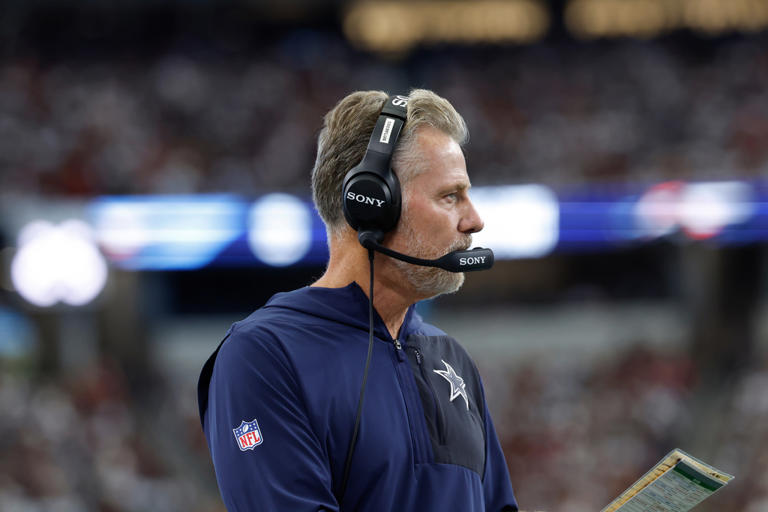 Cowboys fire defensive coordinator Matt Eberflus after one season ...
