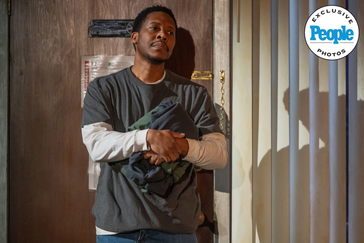 Carrie Coon takes a bite out of Broadway again in haunting first look ...