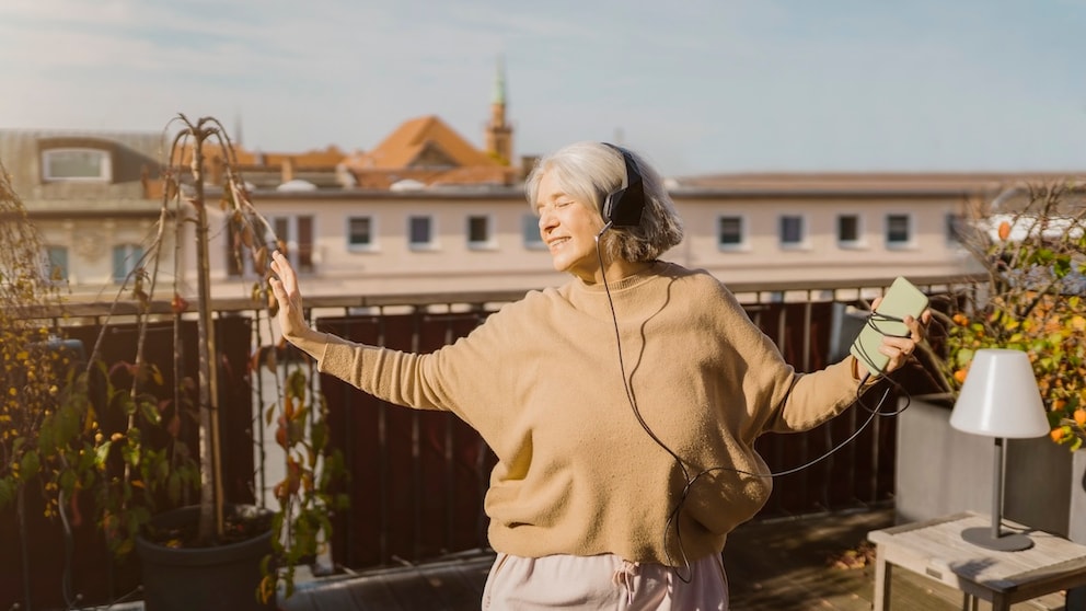 2 simple steps to keep your brain young