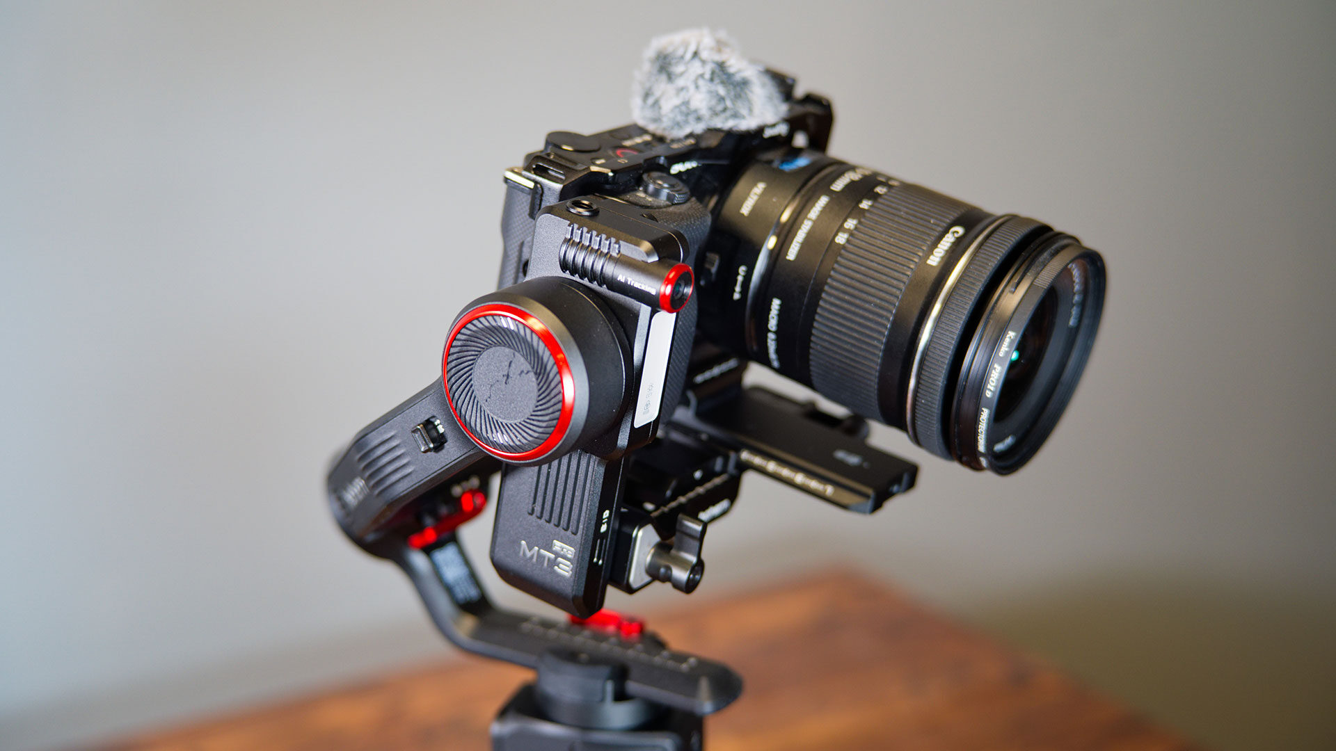 Hohem iSteady MT3 Pro AI stabilizer review