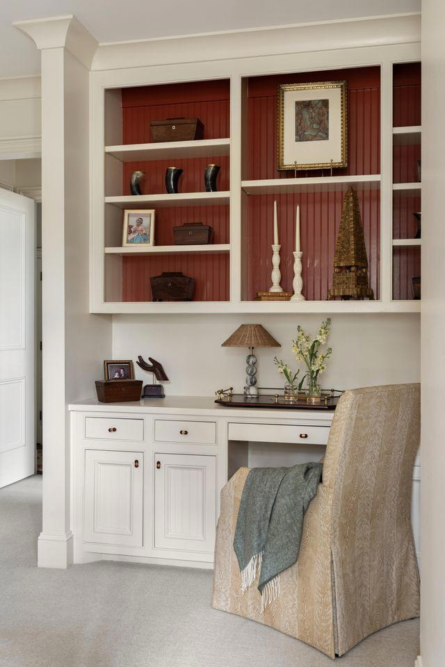 How to style your living room shelves like a professional designer