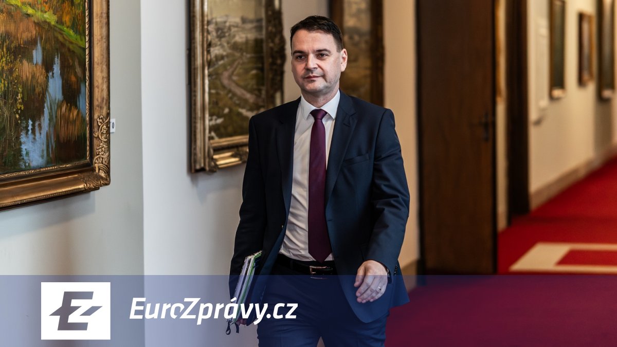 Macinka telefonoval s ukrajinským ministrem zahraničí. Pojede do Kyjeva