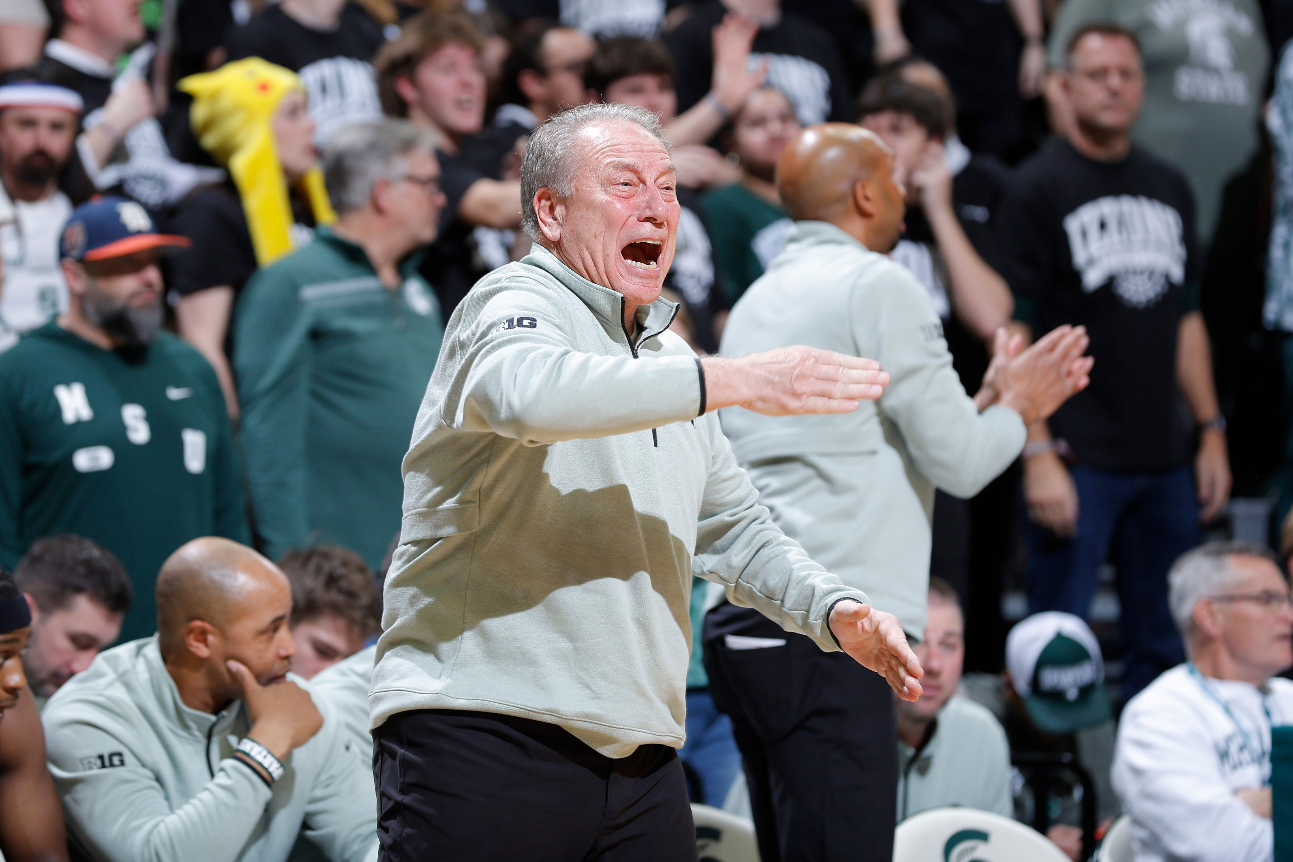 Former Spartans player Paul Davis ejected from game after criticizing ...