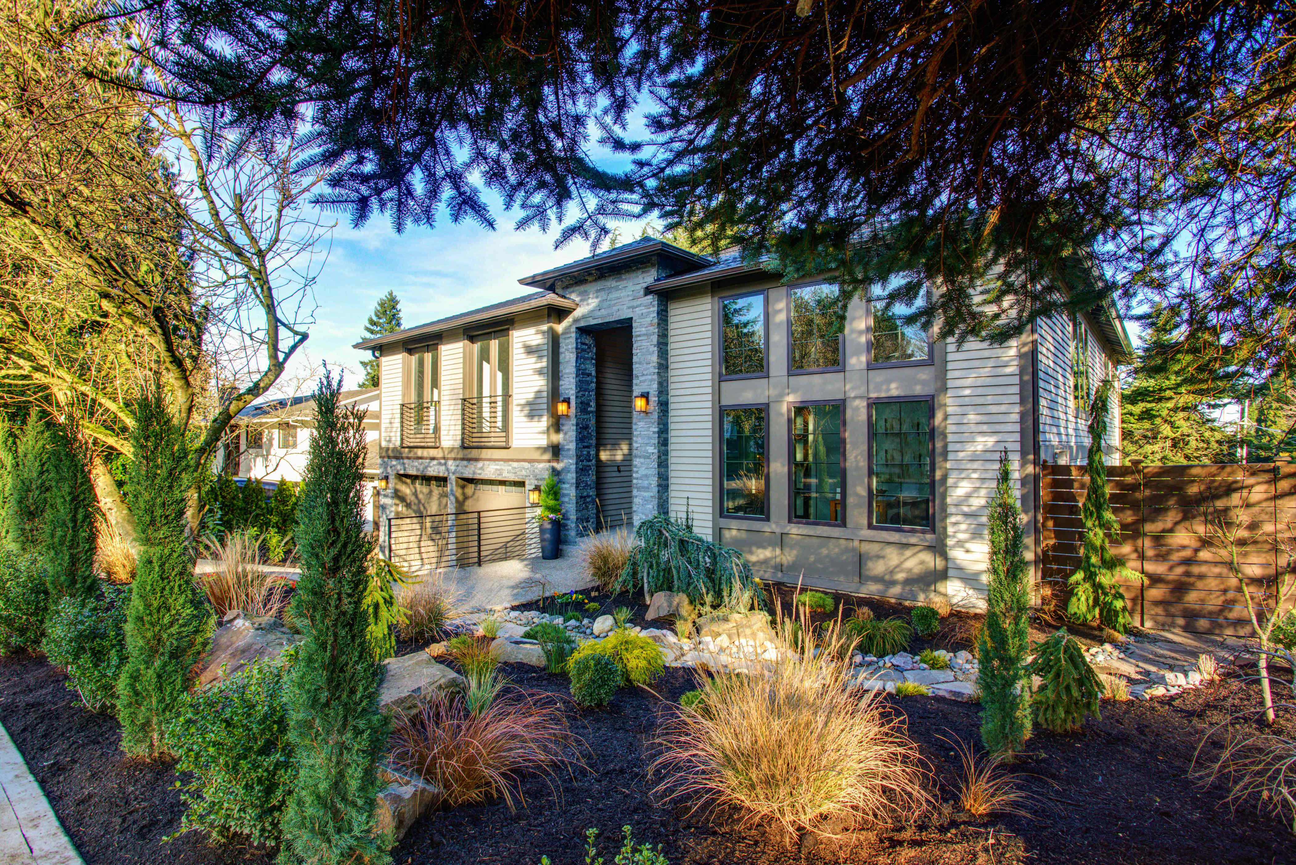 7 front yard trends that will elevate your curb appeal in 2026