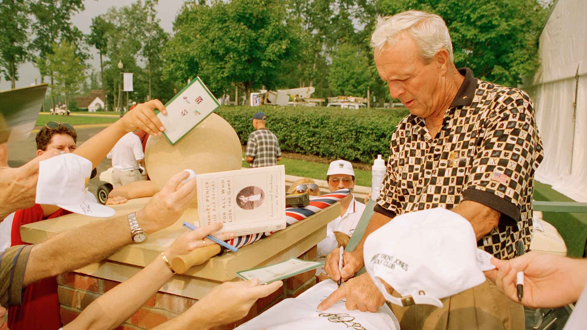 Among golf signatures, Arnold Palmer's artful mark was in class by itself