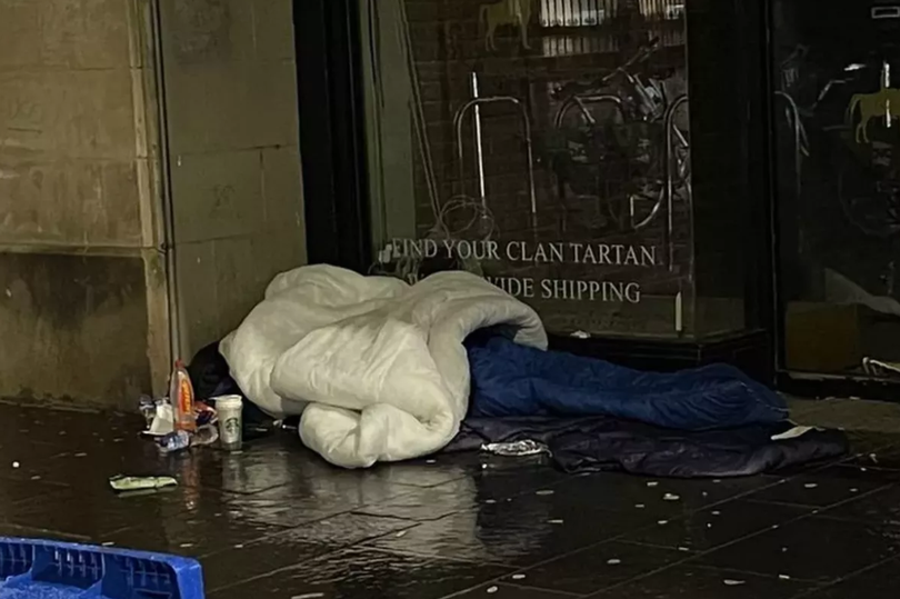 Glasgow homeless shelter blasts council after 8 people left out on ...