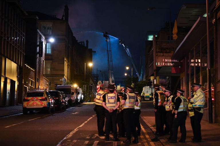 Stand-off on Sauchiehall Street as Glasgow Art School clashes with ...
