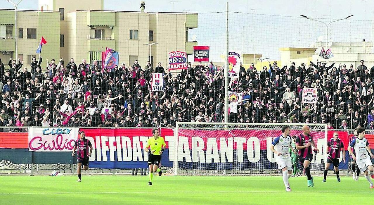 Vacilla il Taranto d’eccellenza. Il presidente lascia, tifosi divisi