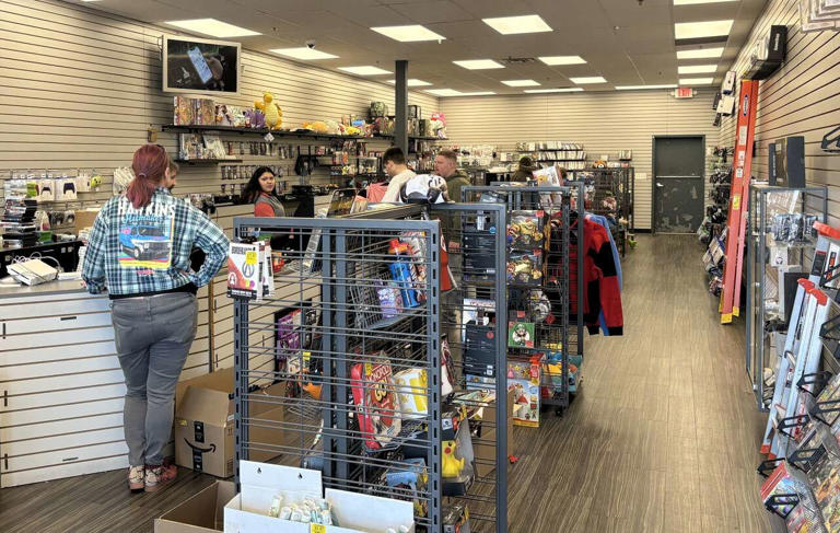 Alton GameStop closing Thursday leaving Madison County without a single ...