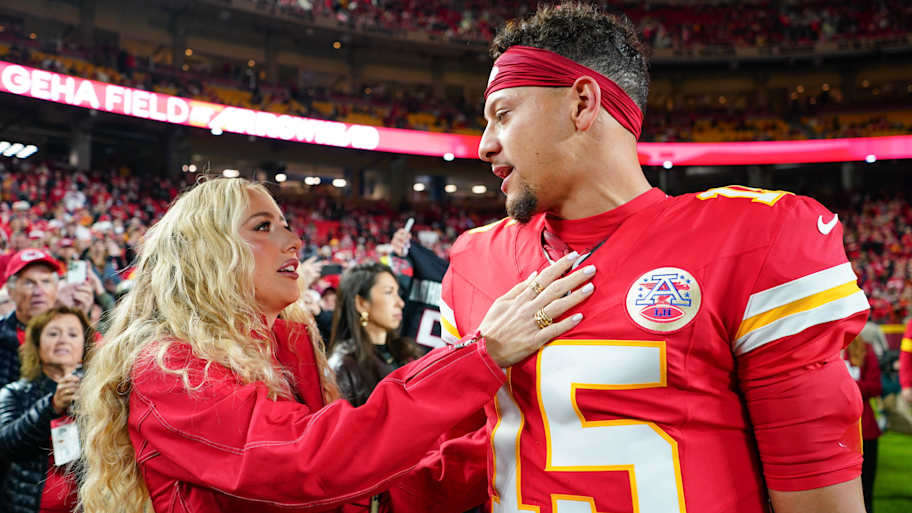 Brittany Mahomes has oddly timed Chiefs brag post for Patrick before ...