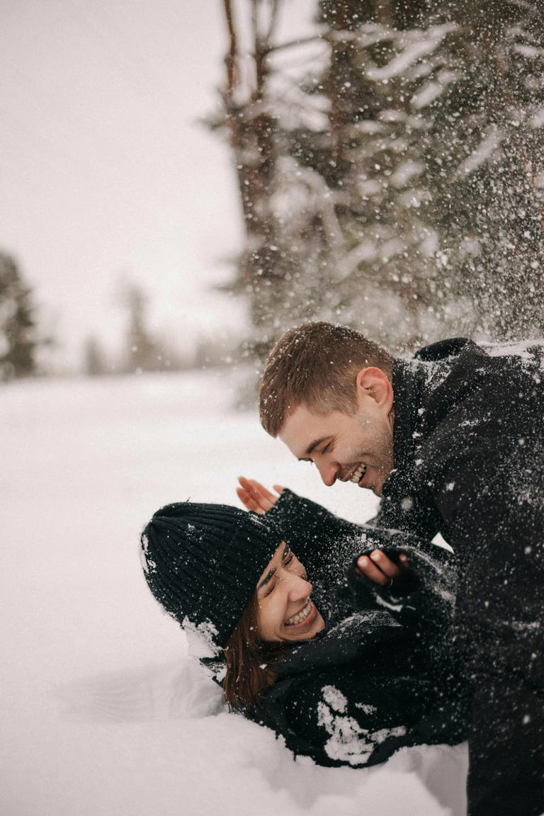 7 subtle things men do that make women feel truly safe