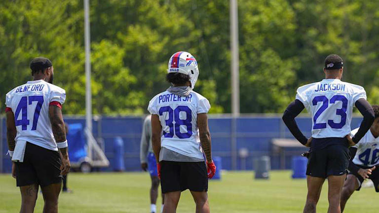 Bills respond to injury, sign familiar cornerback cut by Steelers last week