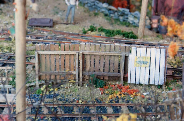 Bar Mills Modelworks Insta-Fence kit