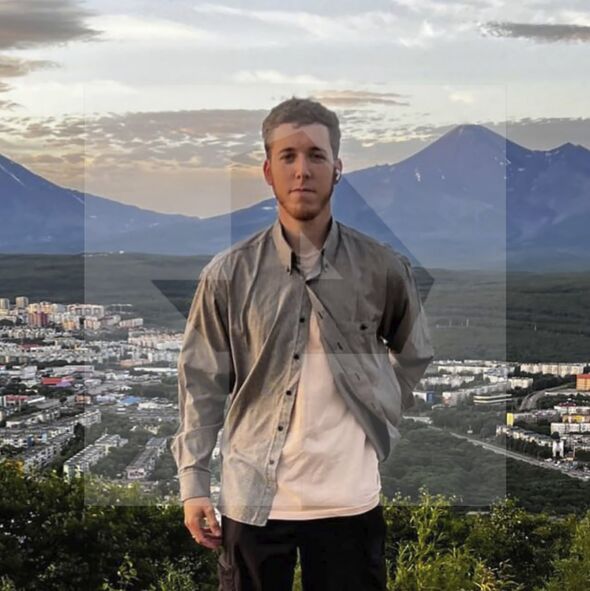 Hunter kills man after shooting at Toyota Land Cruiser he 'mistakes for ...