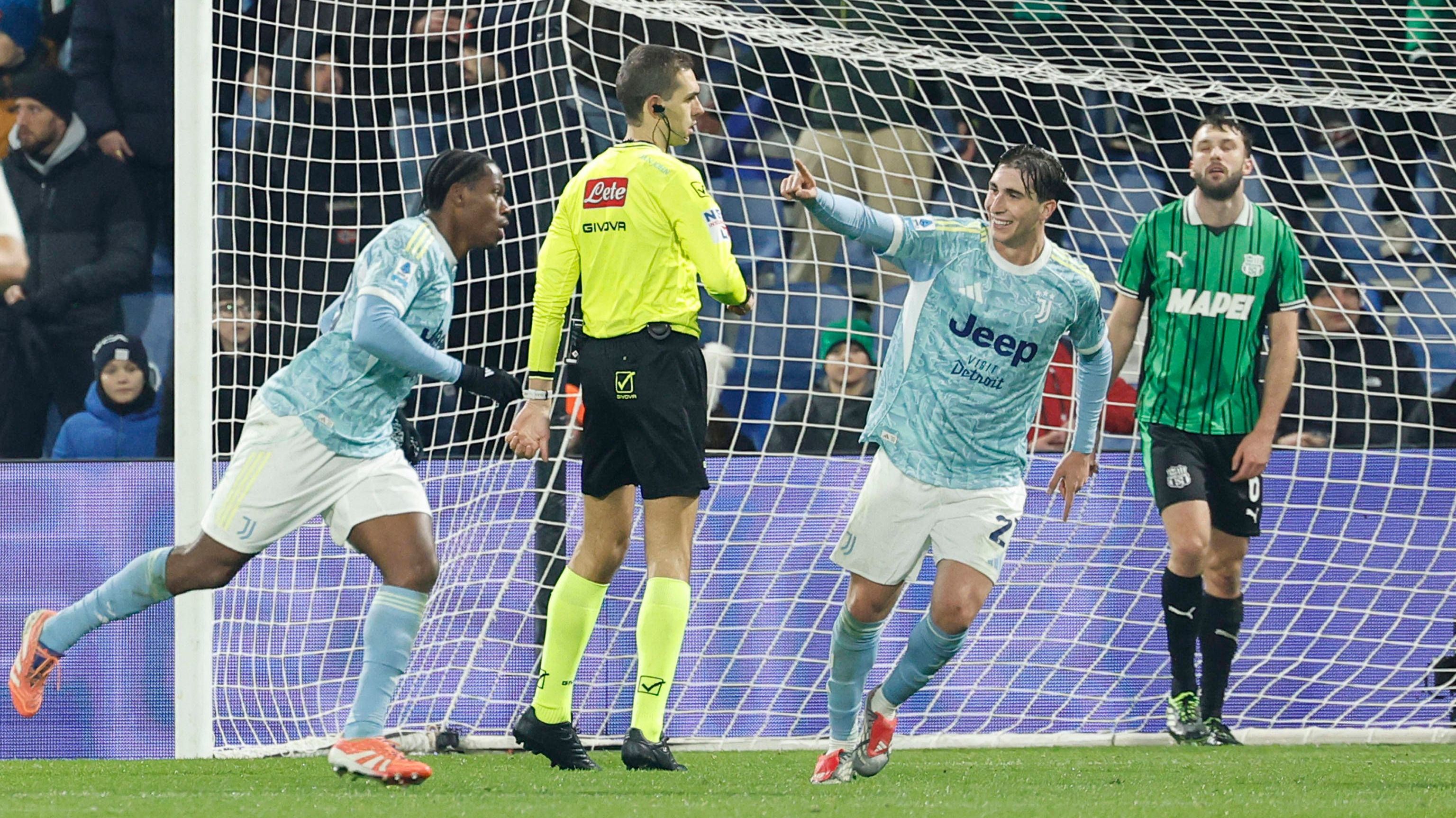 Krummes Eigentor und ein Doppelschlag: Juve gewinnt souverän bei Sassuolo