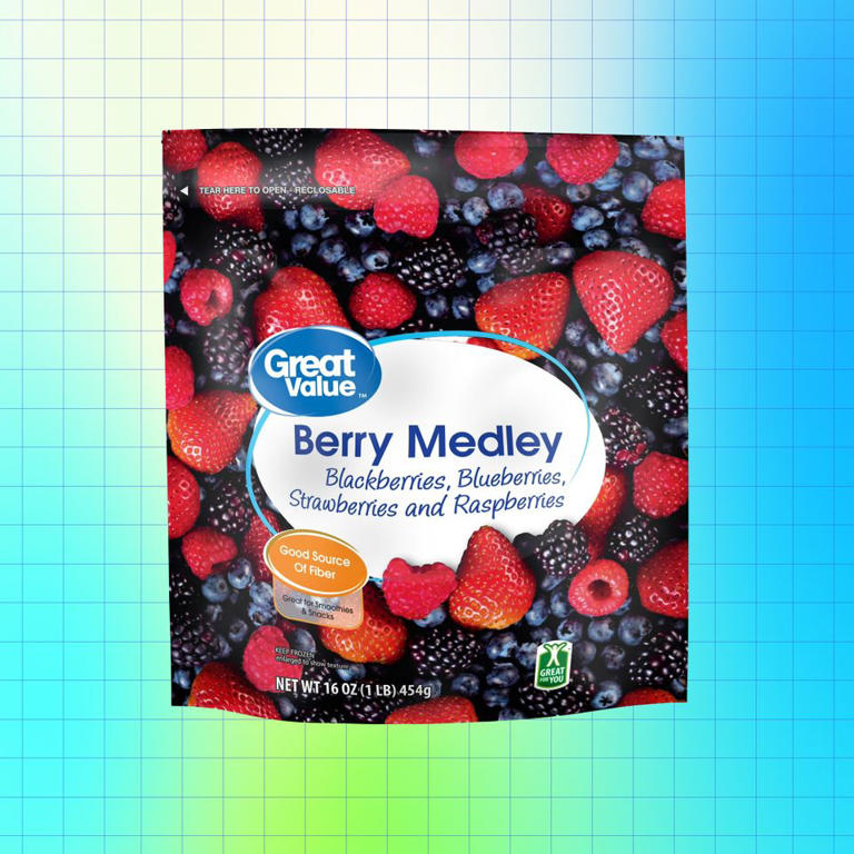 6 frozen foods dietitians love buying at Walmart
