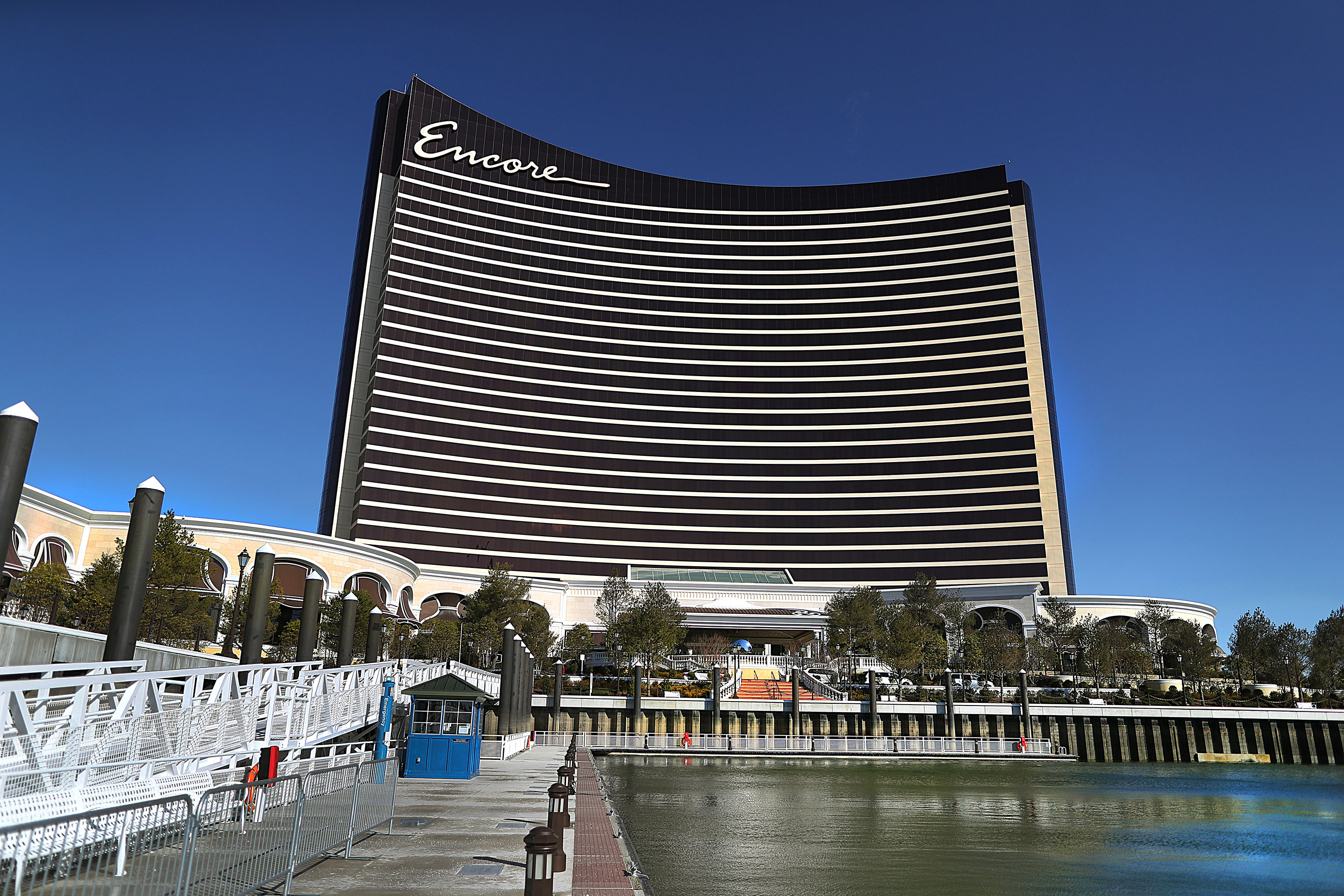 Everett reaches deal with Encore Boston Harbor on new hotels and train stop