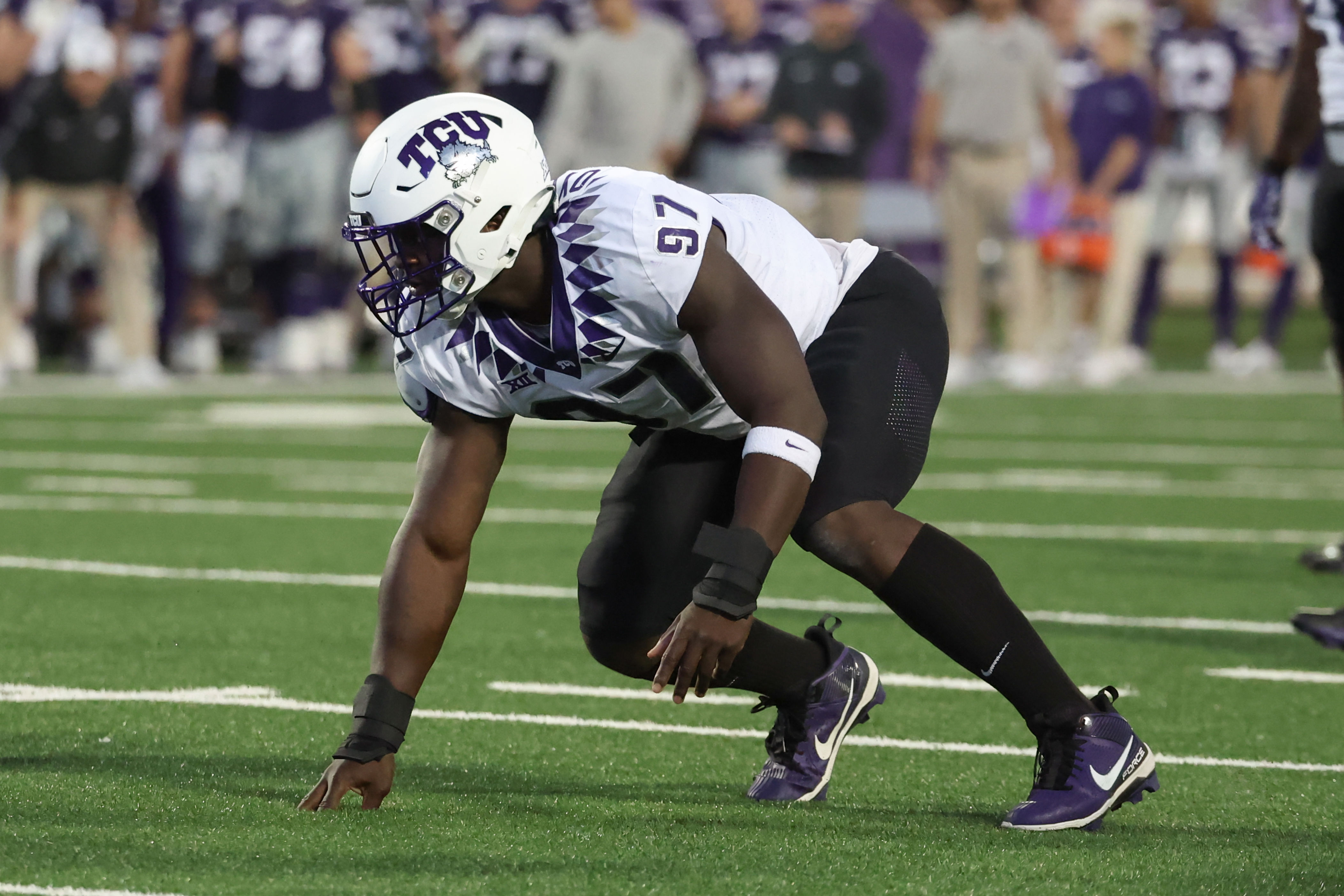 Football: TCU EDGE Paul Oyewale announces return for 2026 season