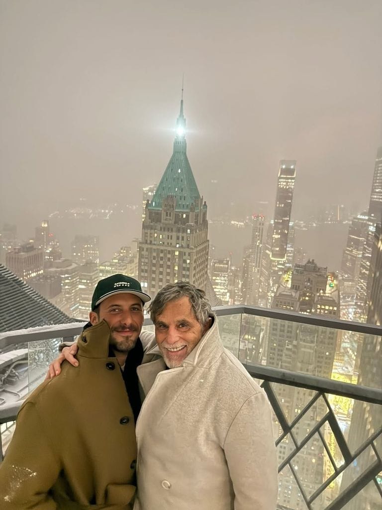 Humberto Zurita se divierte con sus hijos en Nueva York