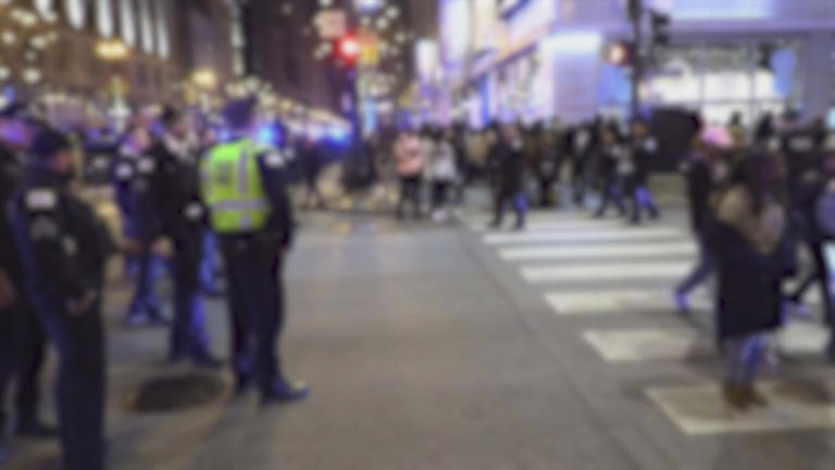 City council committee to vote on expanded Chicago curfew and social ...