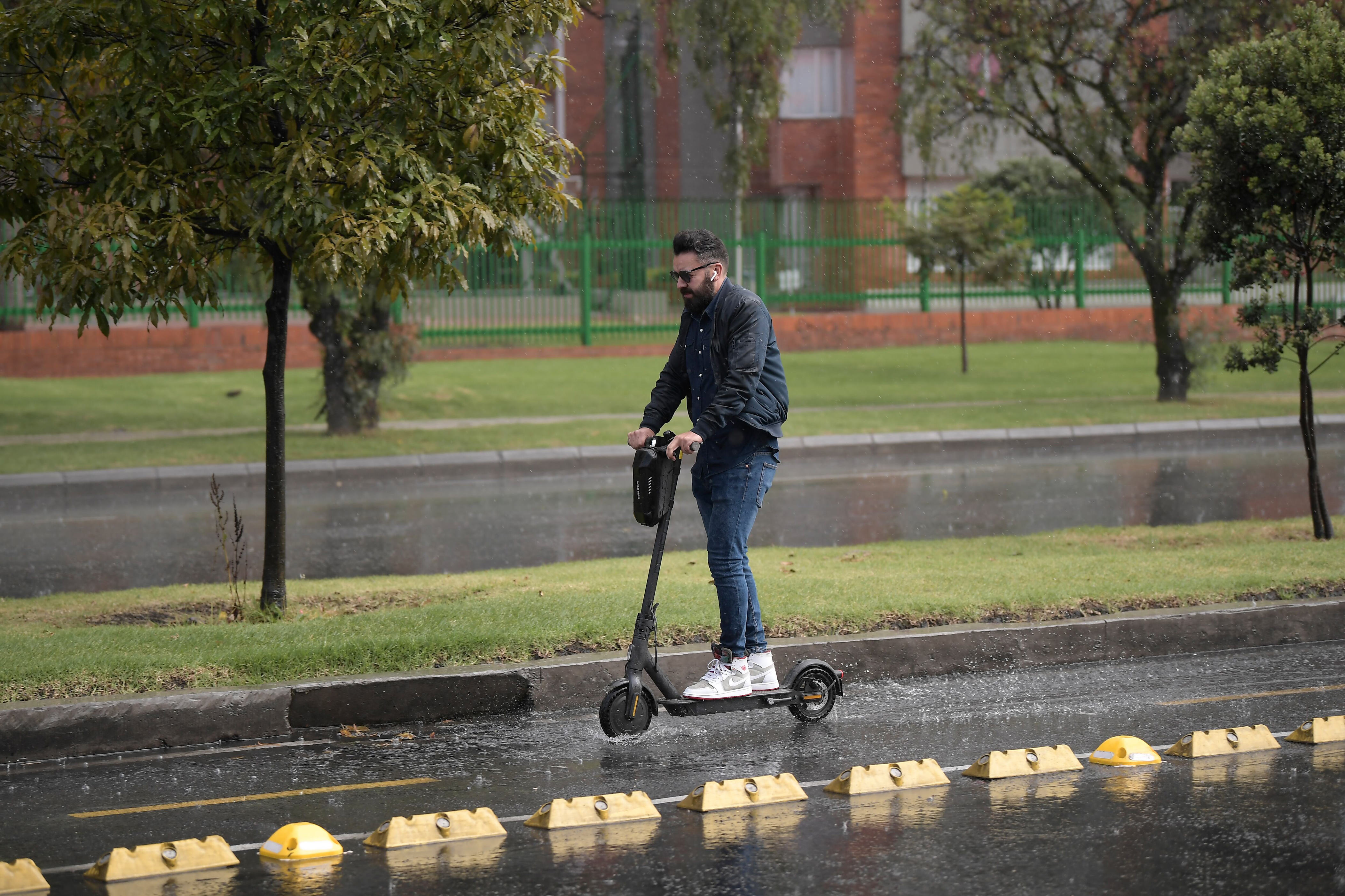 Movilidad hoy 6 de enero: lluvias generan inundaciones en varias zonas ...