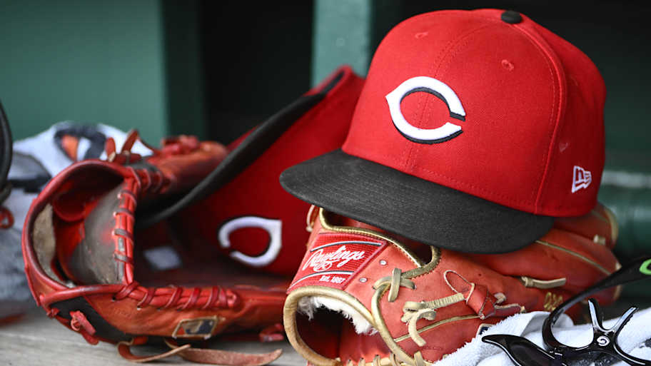 Former Reds minor league pitcher signs with Red Sox