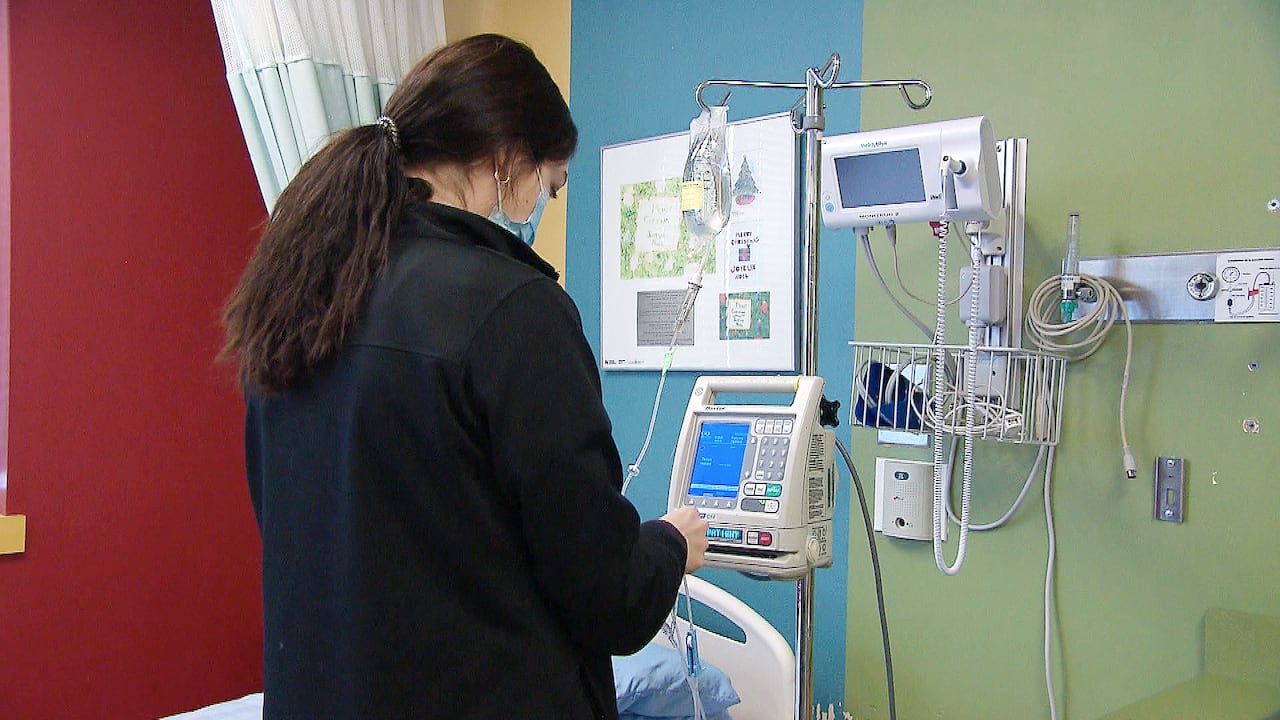 Manitoba ends relationship with dozens of private nursing agencies