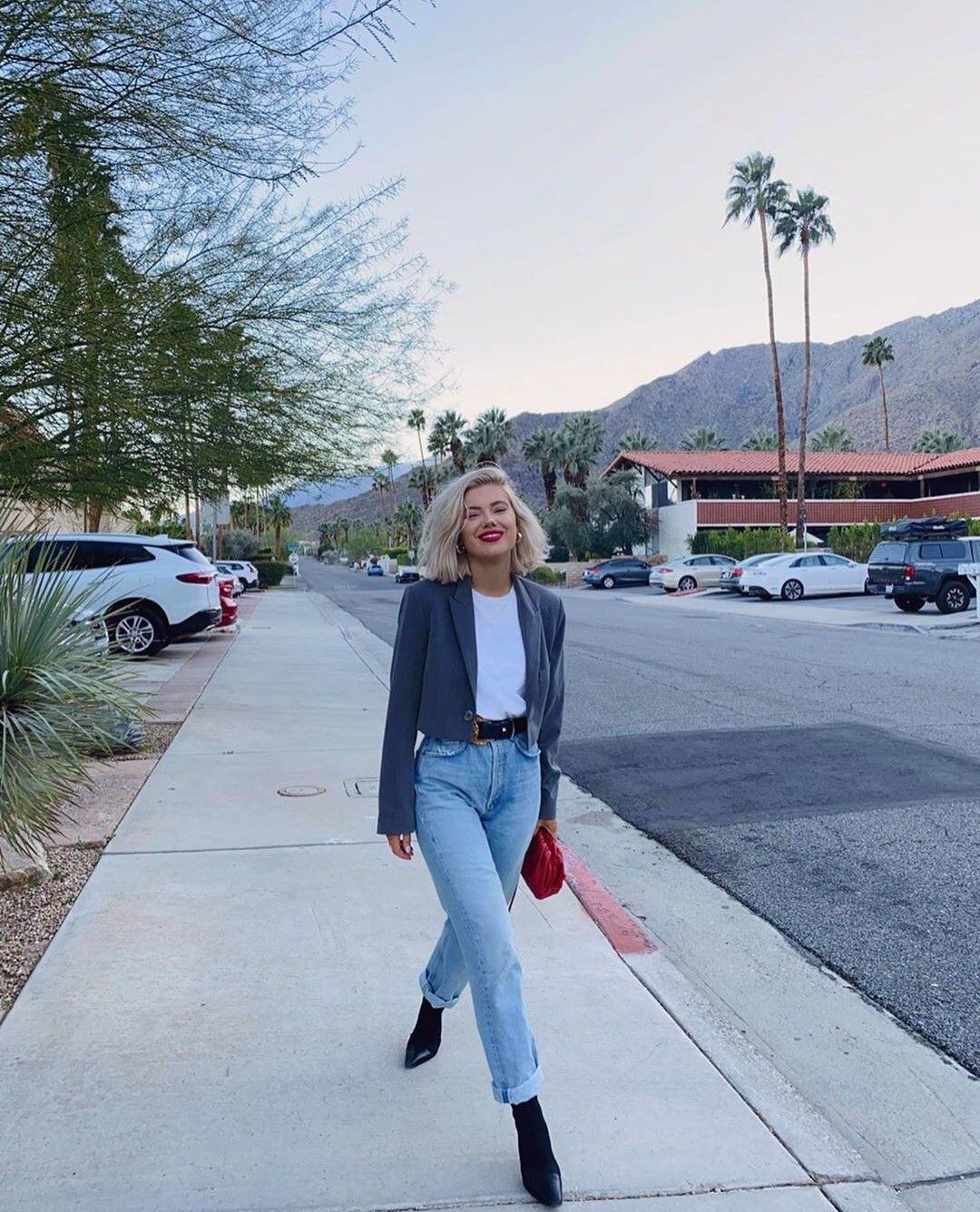 Cigarette jeans y botines: la tendencia que combina elegancia y comodidad