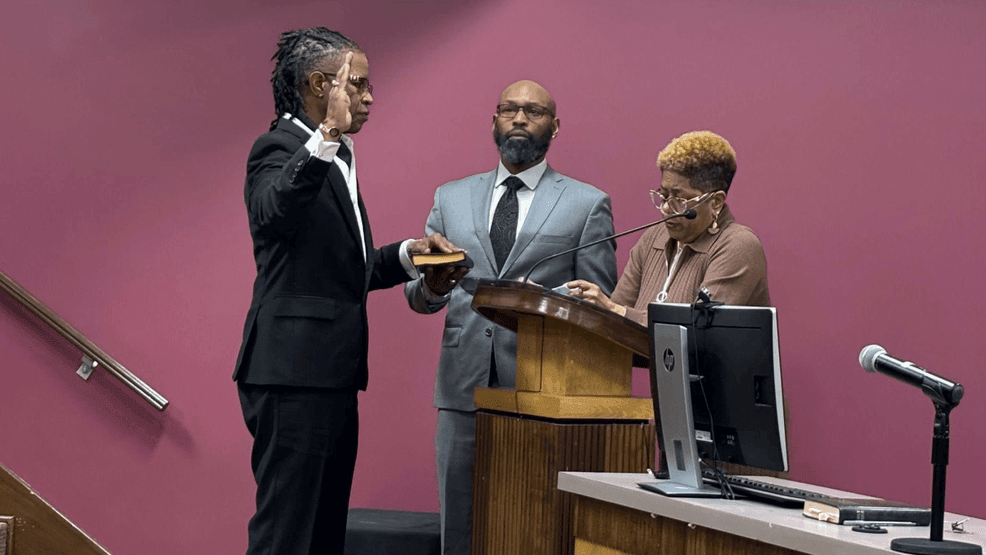 Kinston mayor-elect Kareem Moore and council members sworn in