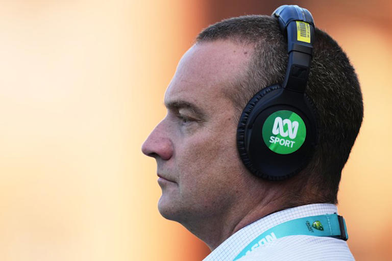 Hugh Marks intervenes in mid-Test feud between Cricket Australia and ABC