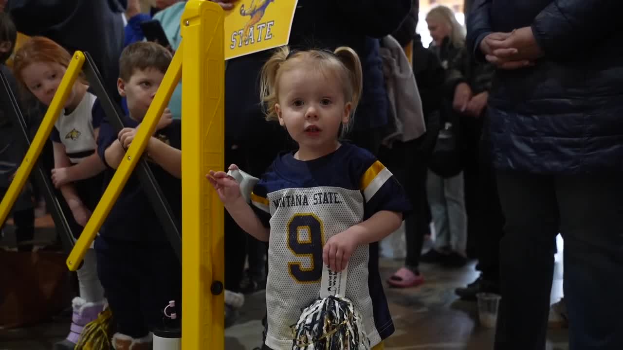 Go Cats go! Championship Bobcats greeted by fans at Bozeman Airport