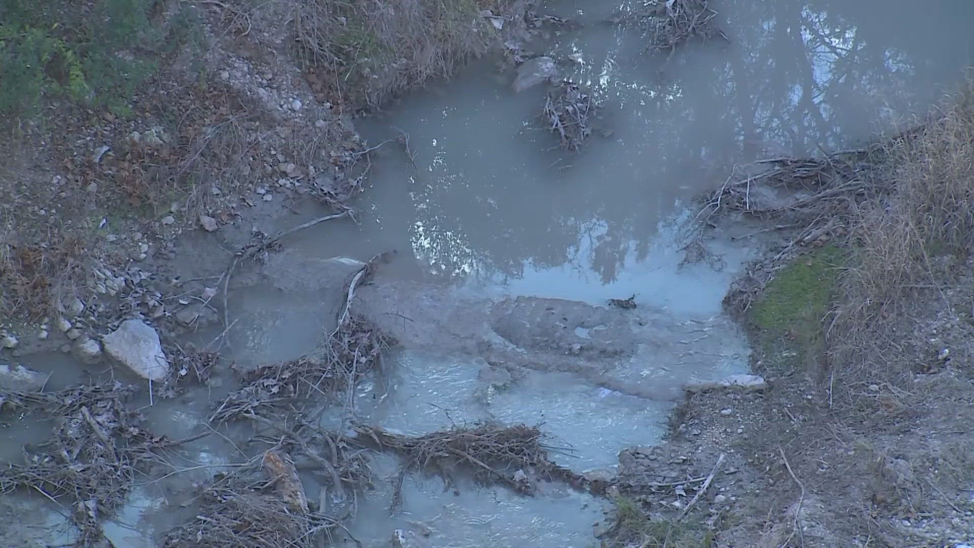 Wastewater spills into river in Georgetown