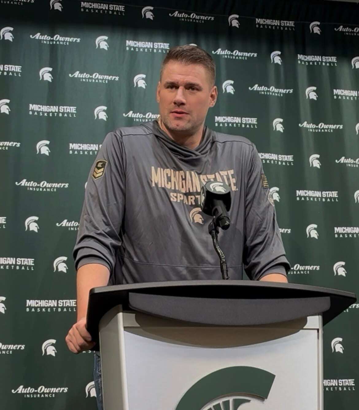 Ex-Michigan State star Paul Davis apologizes for ejection