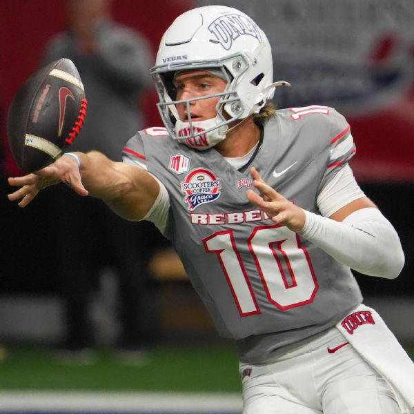 Agents: Quarterback Anthony Colandrea commits to Nebraska