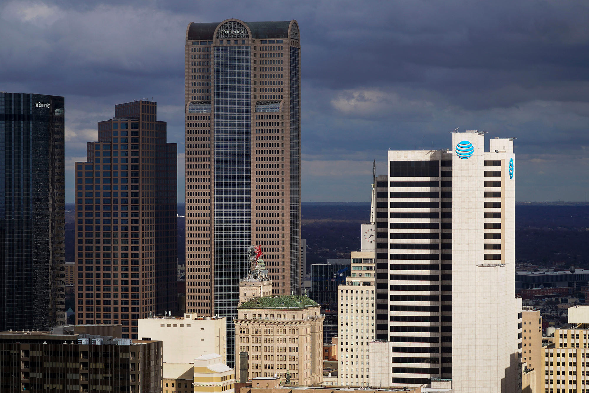 Fifth Third, Comerica shareholders approve $11 billion bank merger