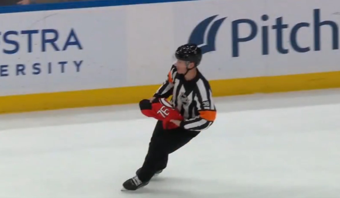 Devils : un partisan lance un chandail de PK Subban (qui décrivait le ...