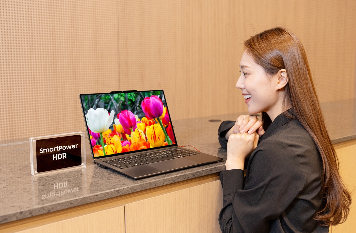 Samsung Display, Intel jointly develop energy-efficient OLED technology