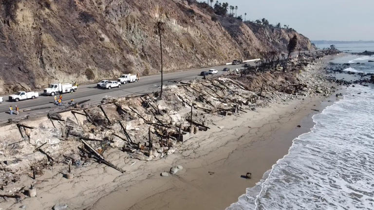 Kiwi billionaire brothers snap up 16 scorched Malibu beachfront lots ...