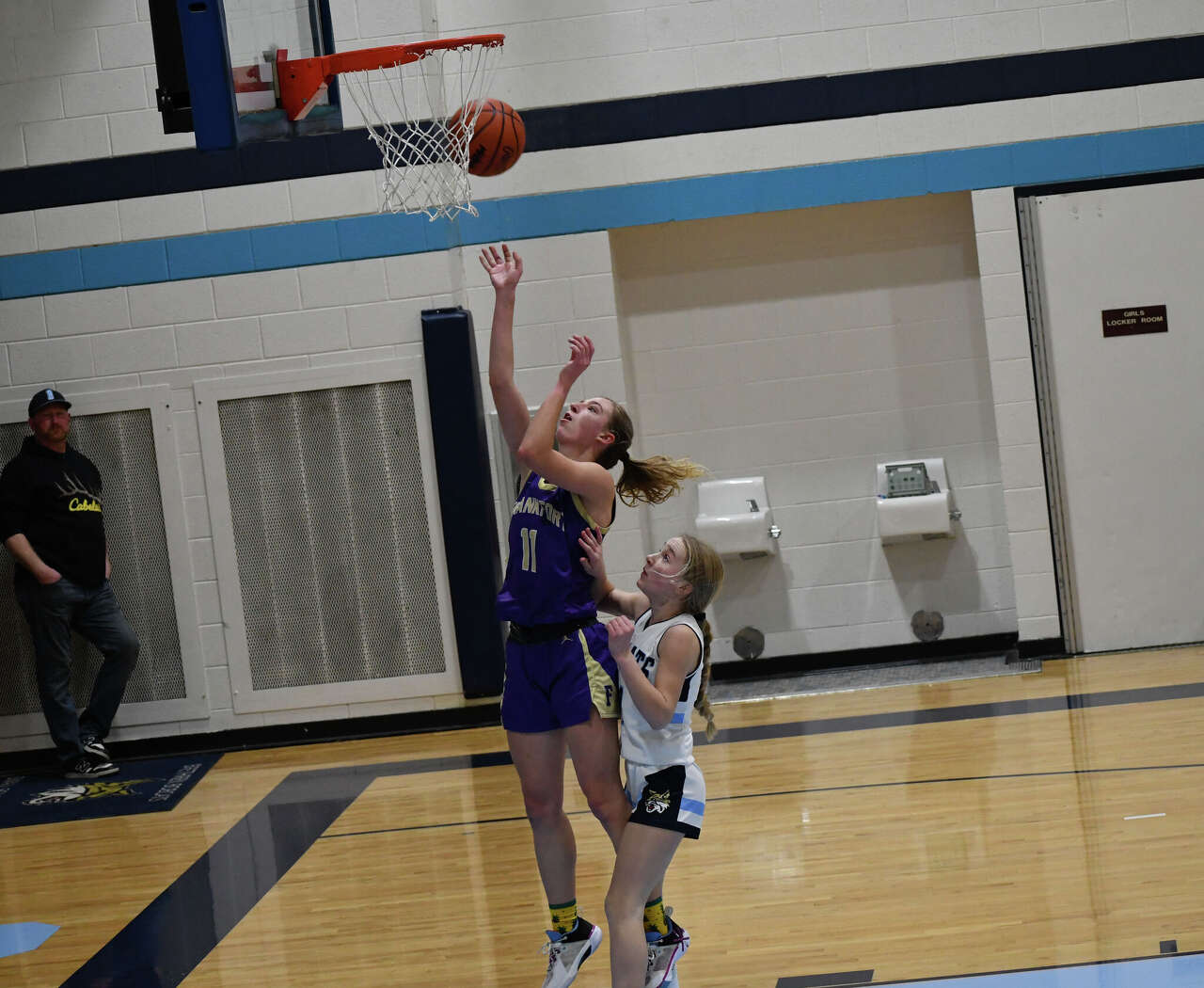 Second quarter run propels Frankfort girls over Brethren