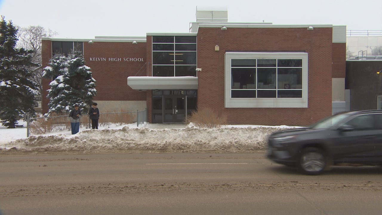 Winnipeg high school latest location hit by antisemitic graffiti