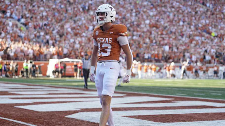 Former Texas Longhorns fan favorite WR commits to Oklahoma