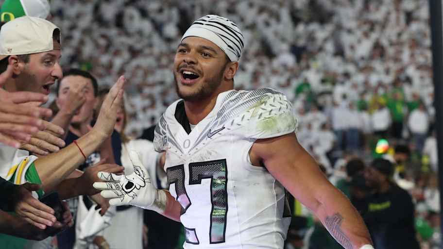 Oregon Ducks receive rough transfer news after running back injury report