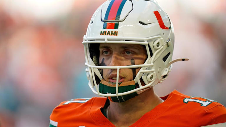 Miami QB Carson Beck's girlfriend status in spotlight after Hanna ...