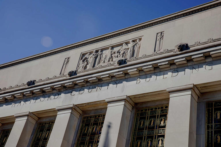 CT troopers respond to disturbance at Superior Court in Hartford ...